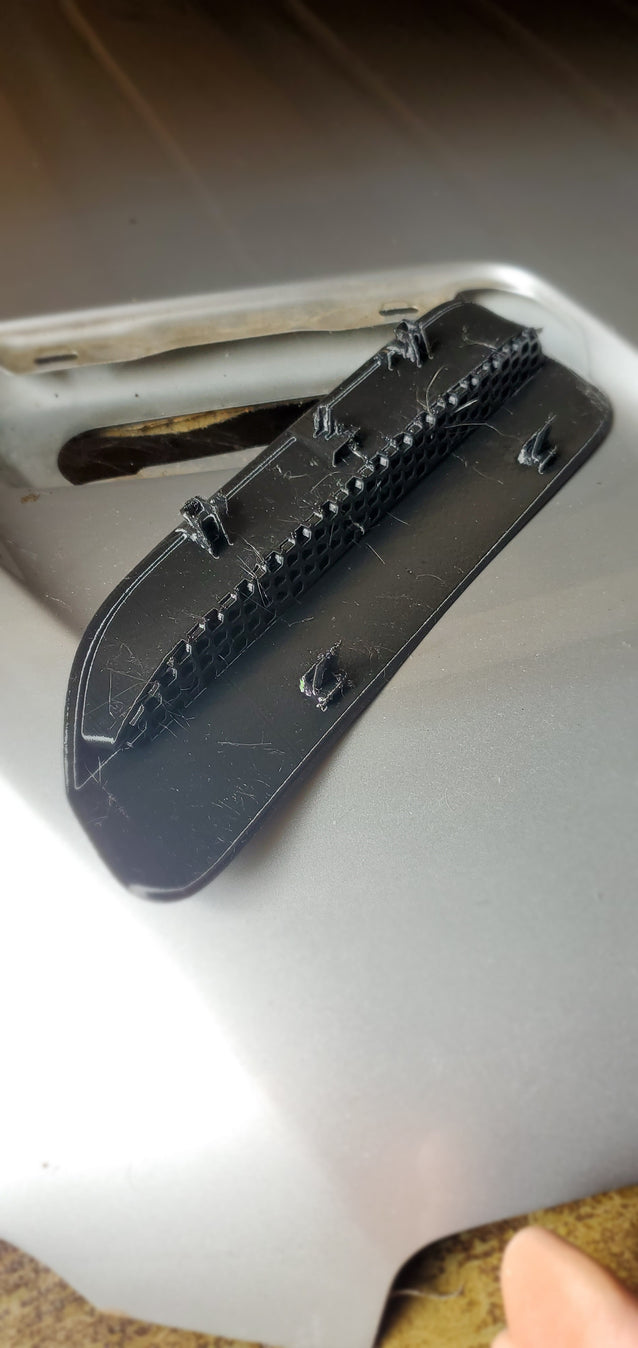 Pontiac G8 Hood Vents